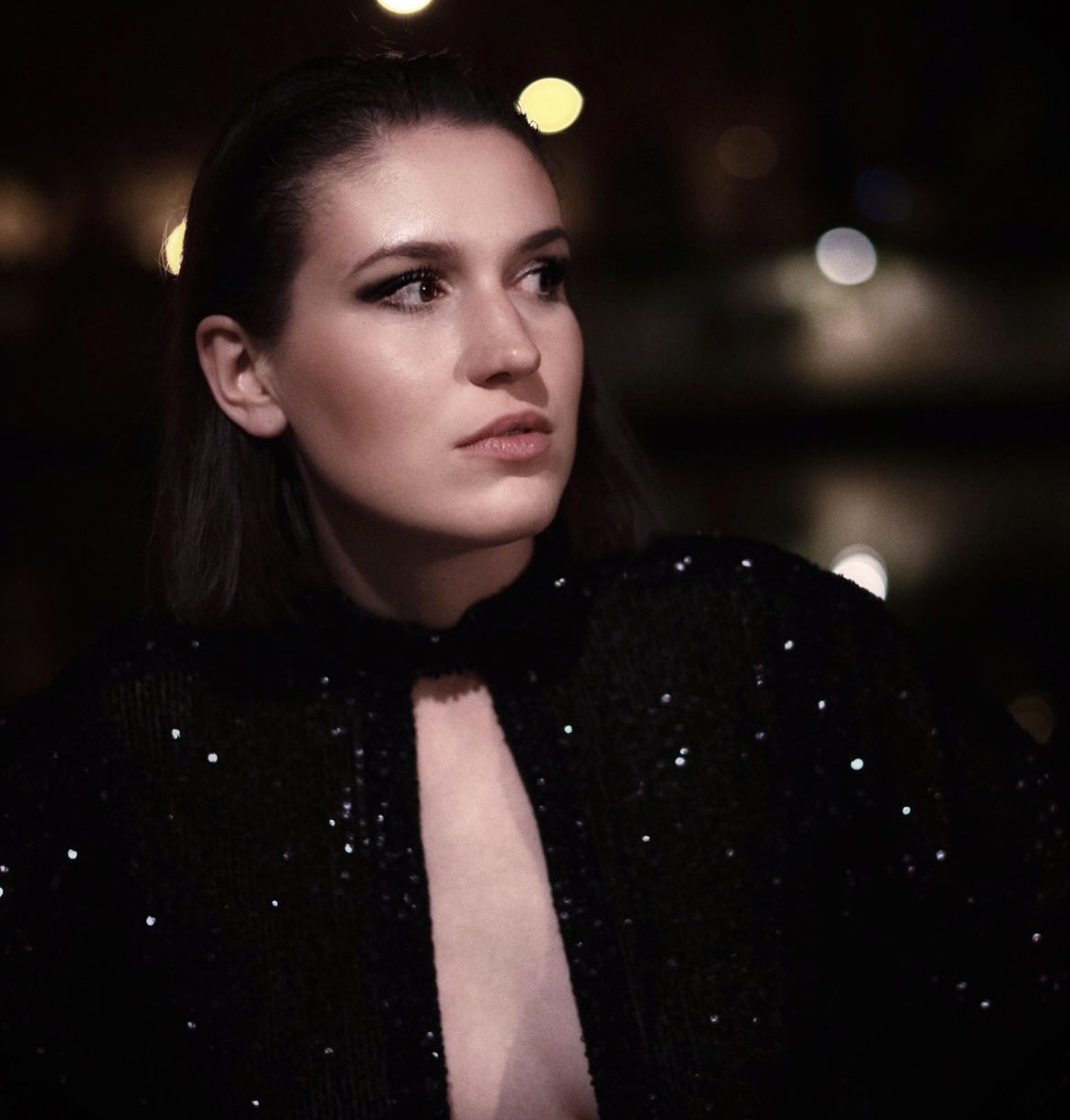 Elvire, un talent pop éclatant à découvrir avec Go Home Tonight