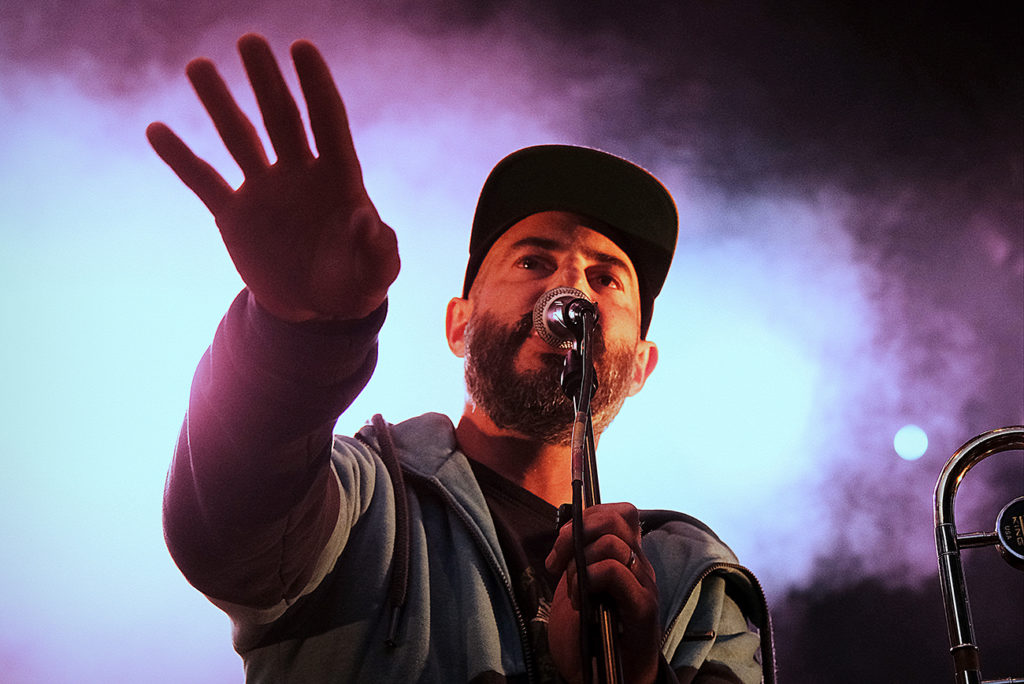 Captain Sparks & Royal Company visent la lune avec leur EP - Mazik